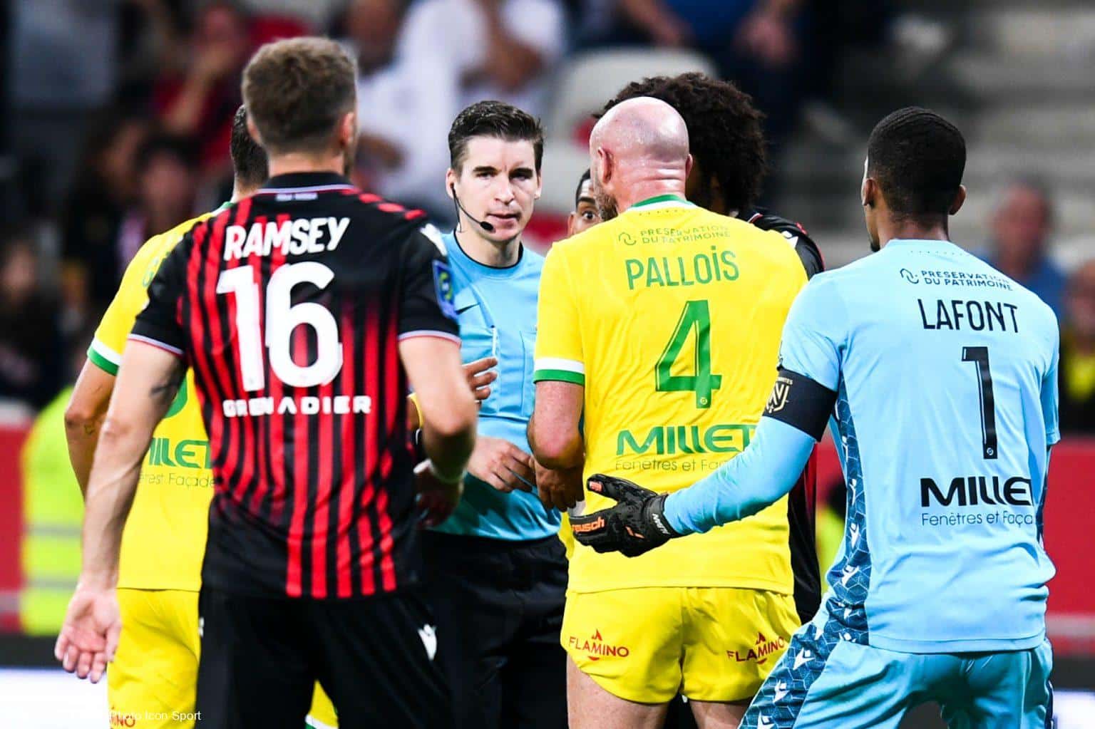 Contesté lors de Nice-Nantes, l'arbitre admet "une part de responsabilité"