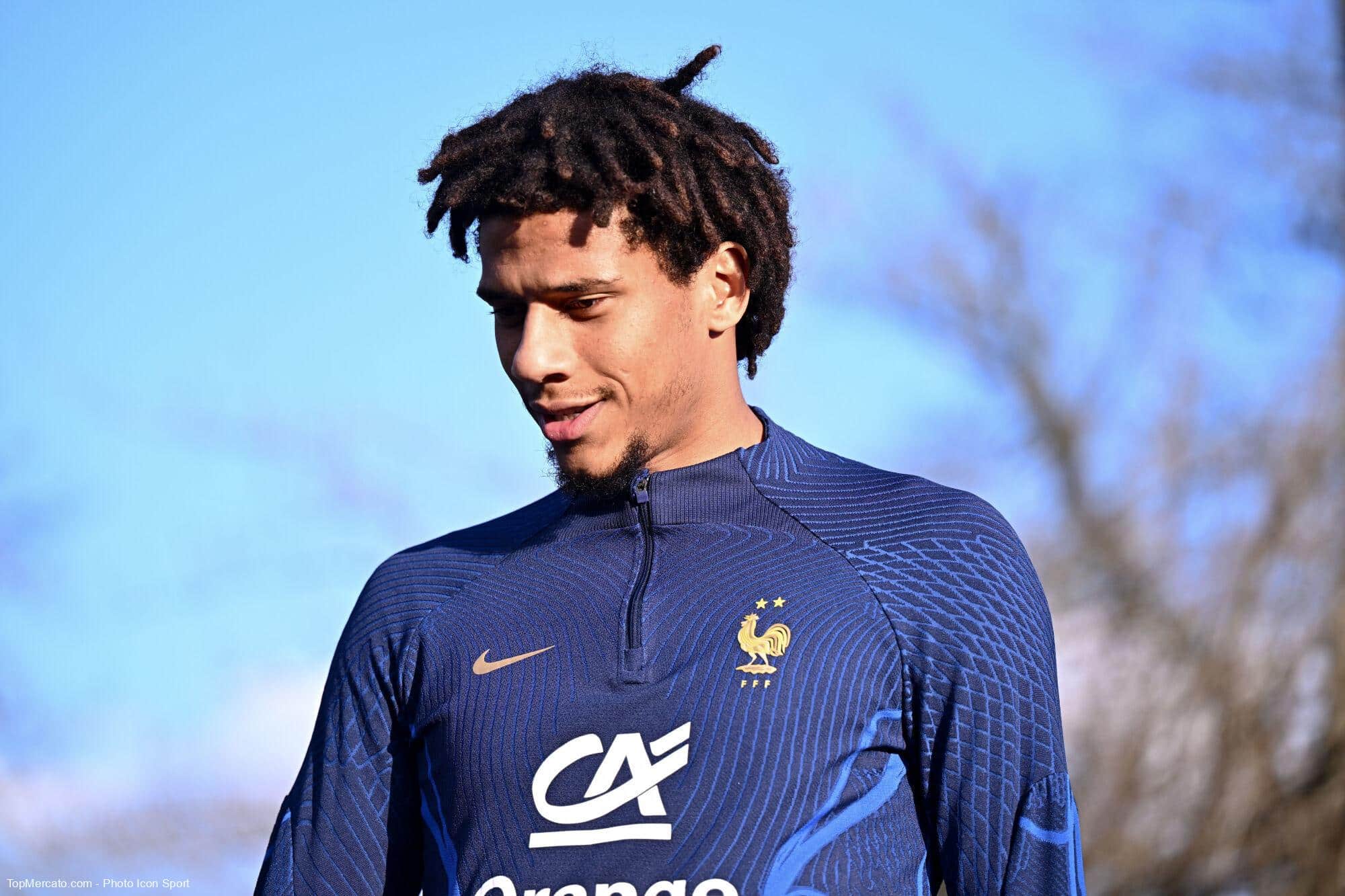 Equipe de France : polémique du fou rire...Todibo s'explique enfin