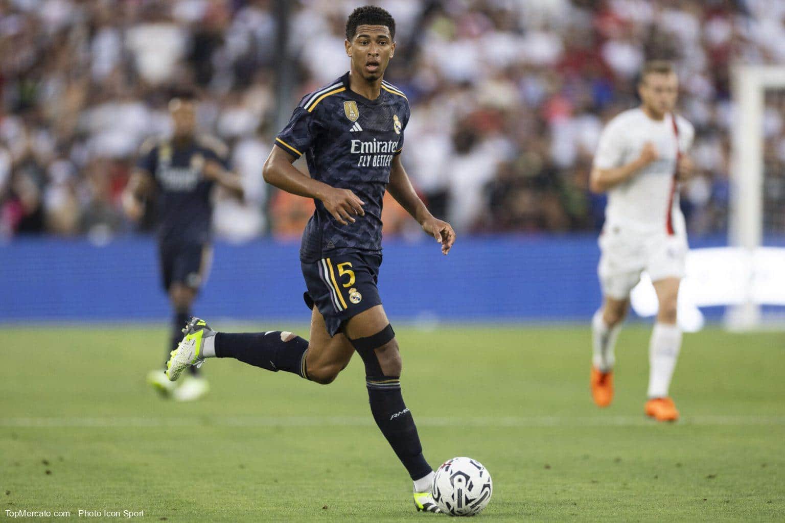 Real Madrid : Bellingham réagit à sa première Real Madrid : Bellingham réagit à sa première