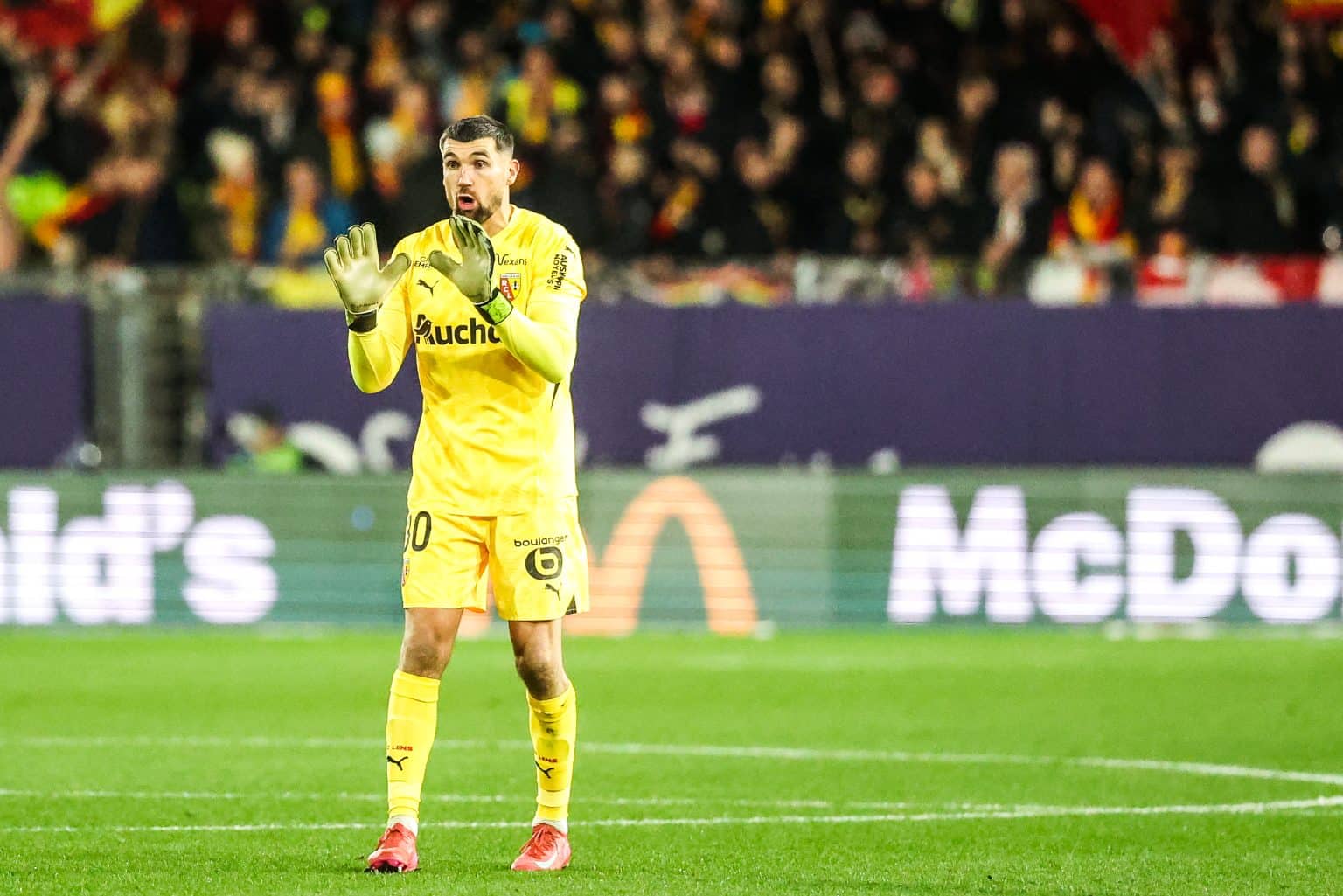Lens : les galères s'enchaînent après le départ de Samba, un gardien de ...