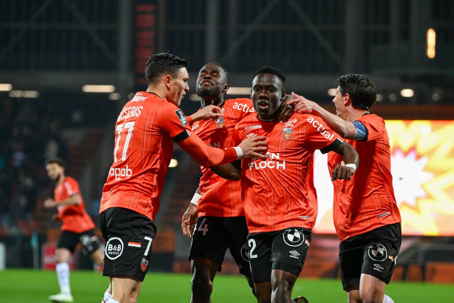 Mercato Lorient : les Merlus déjà déstabilisés par Chelsea, Strasbourg peut s'en frotter les mains