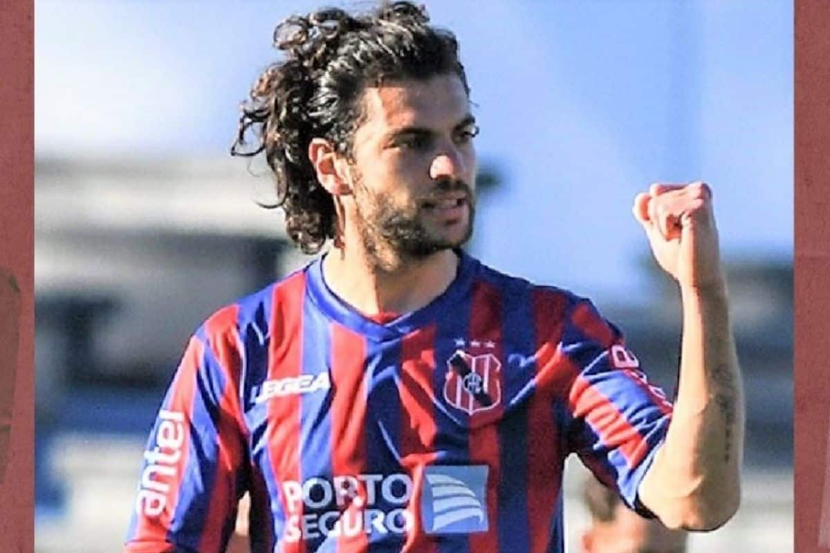 ¿Cómo juega Gian Franco Allala, defensa uruguayo que quiere Universidad ...