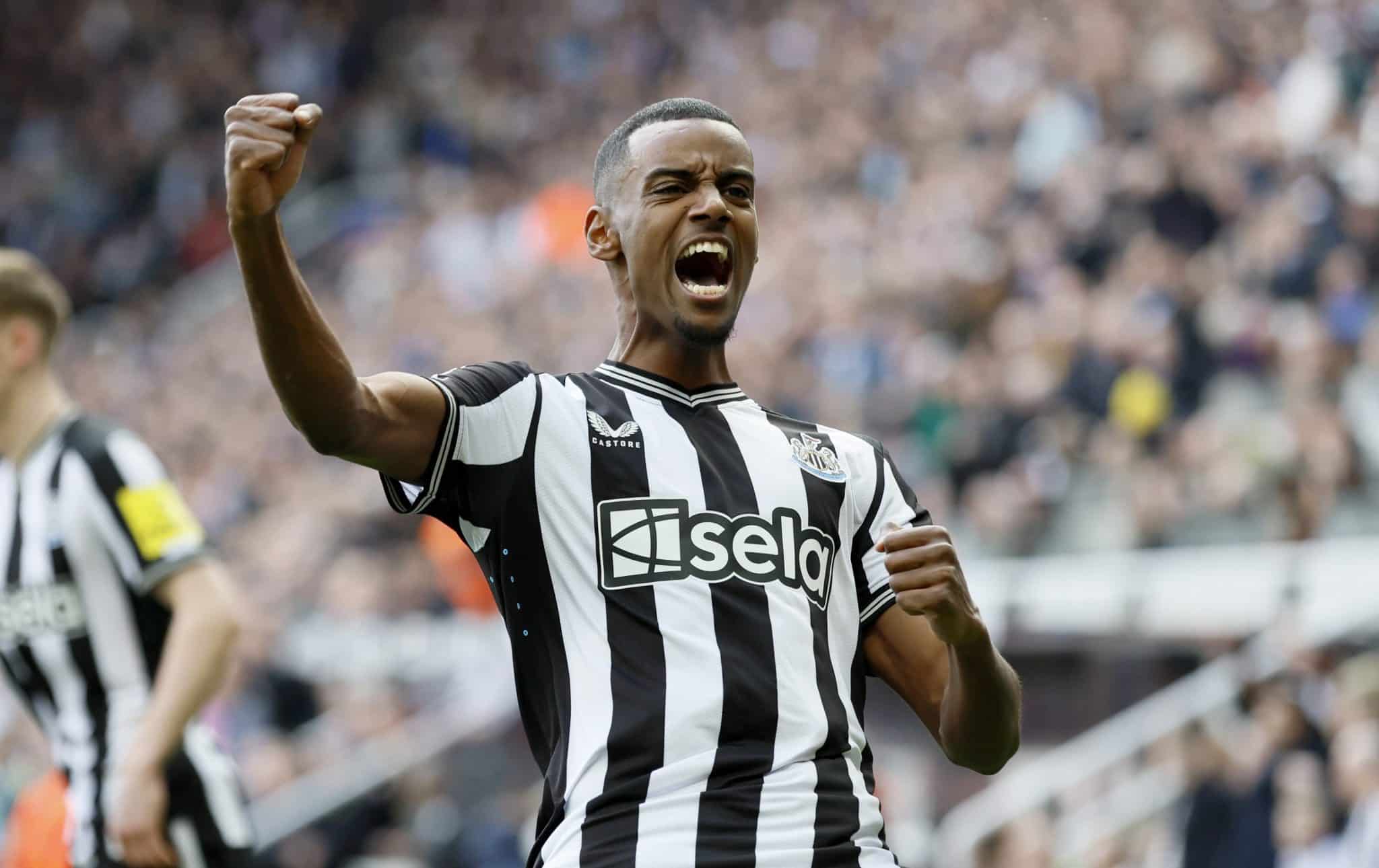 Mercato - Newcastle : Isak convoité par deux géants londoniens