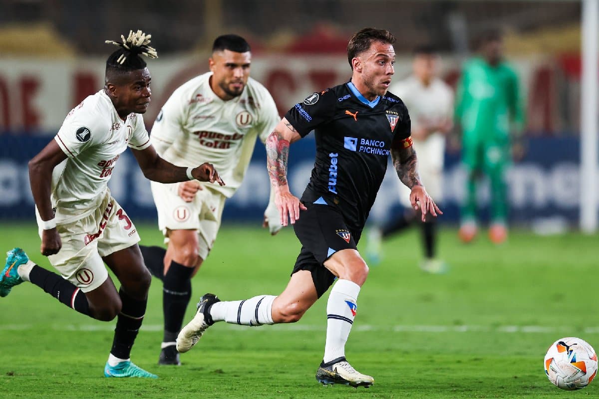 LDU Quito vs Universitario - Copa Libertadores: a qué hora juegan ...