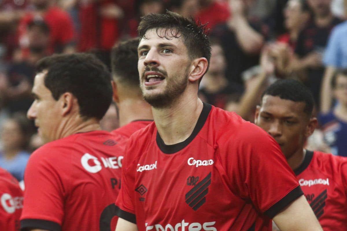 ¿Cómo juega Lucas Di Yorio, el posible refuerzo de Colo Colo?